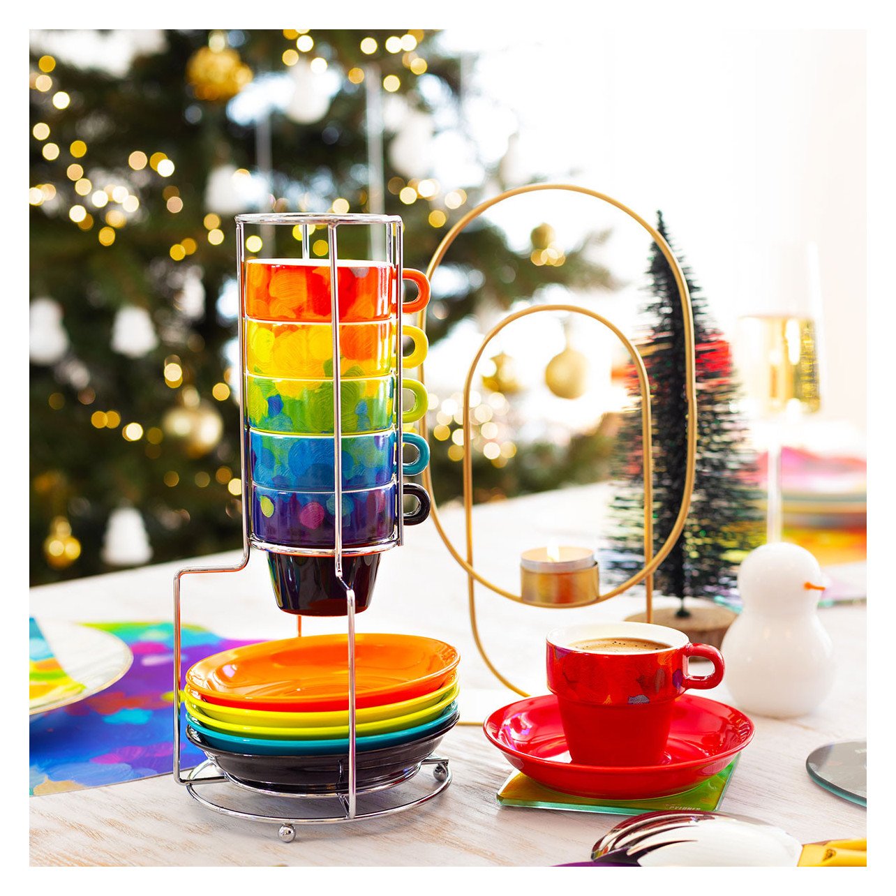 Stack of cups espresso - Café des artistes - Palette - Pylones