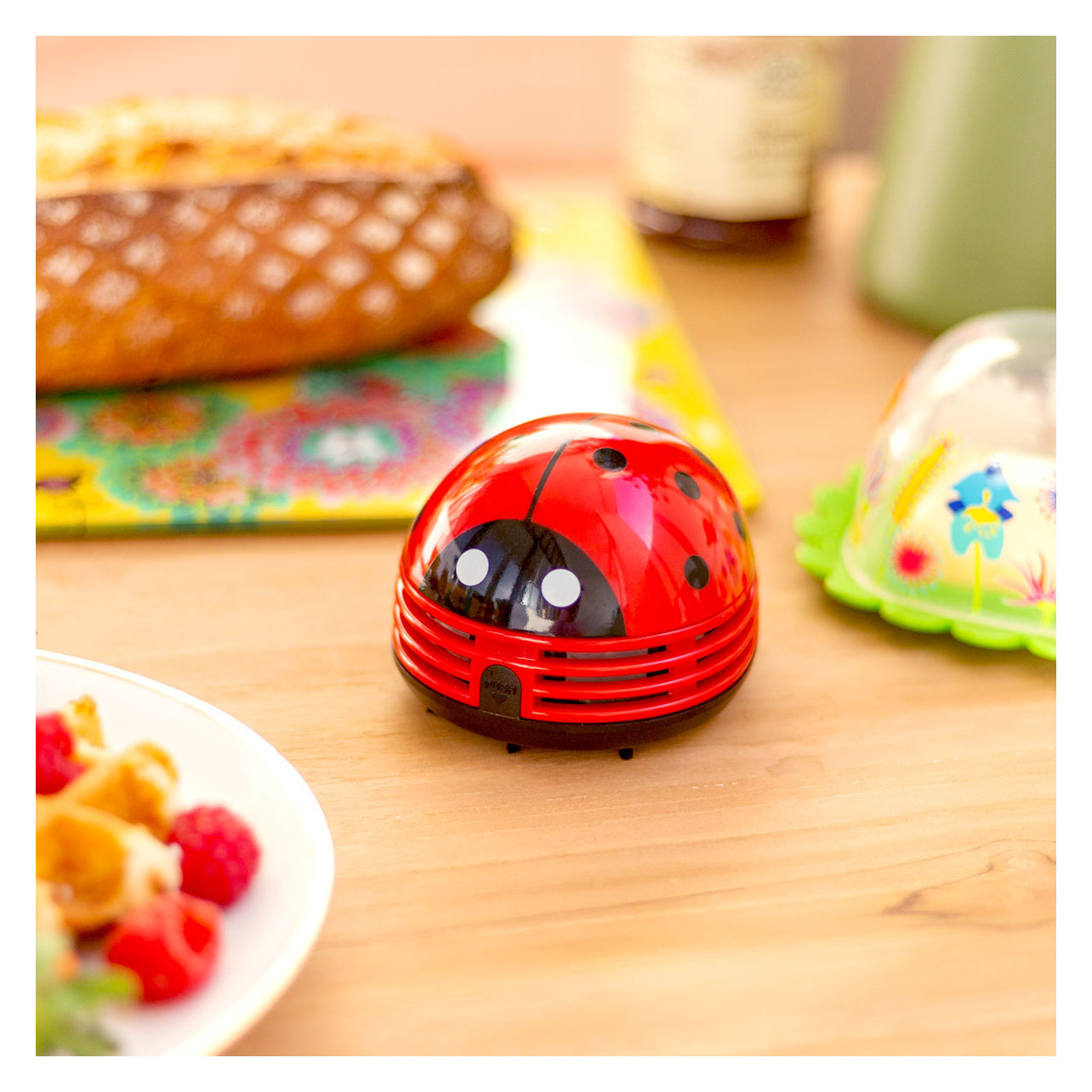 Tabletop vacuum cleaner - Aspimiette - Ladybird - Pylones