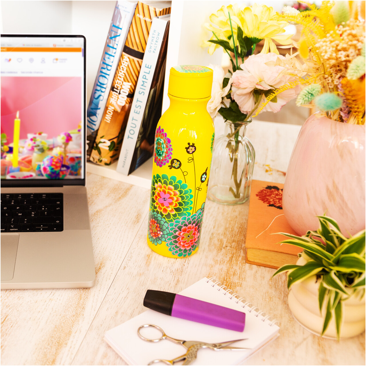 Thermal flask - Medium Keep Cool Bottle - Dahlia - Pylones