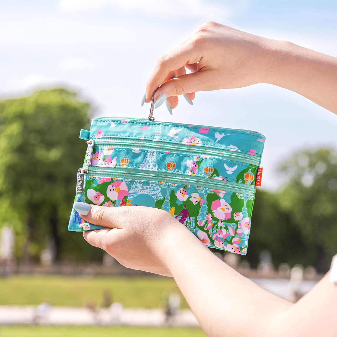 Pouch with 3 Zips - Zip It - Parisienne 2 - Pylones