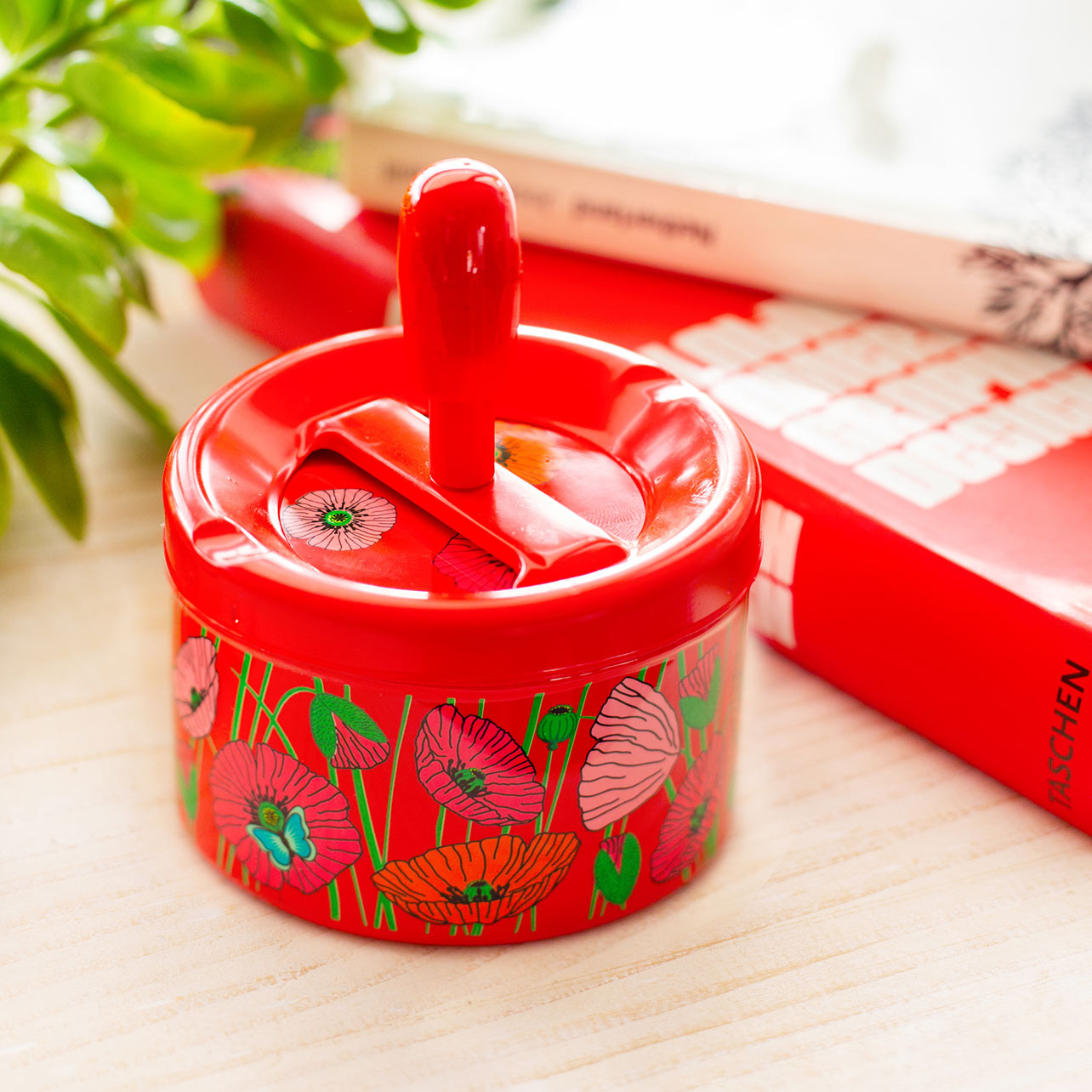 Push-button ashtray design - Pousse Pousse - Coquelicots - Pylones