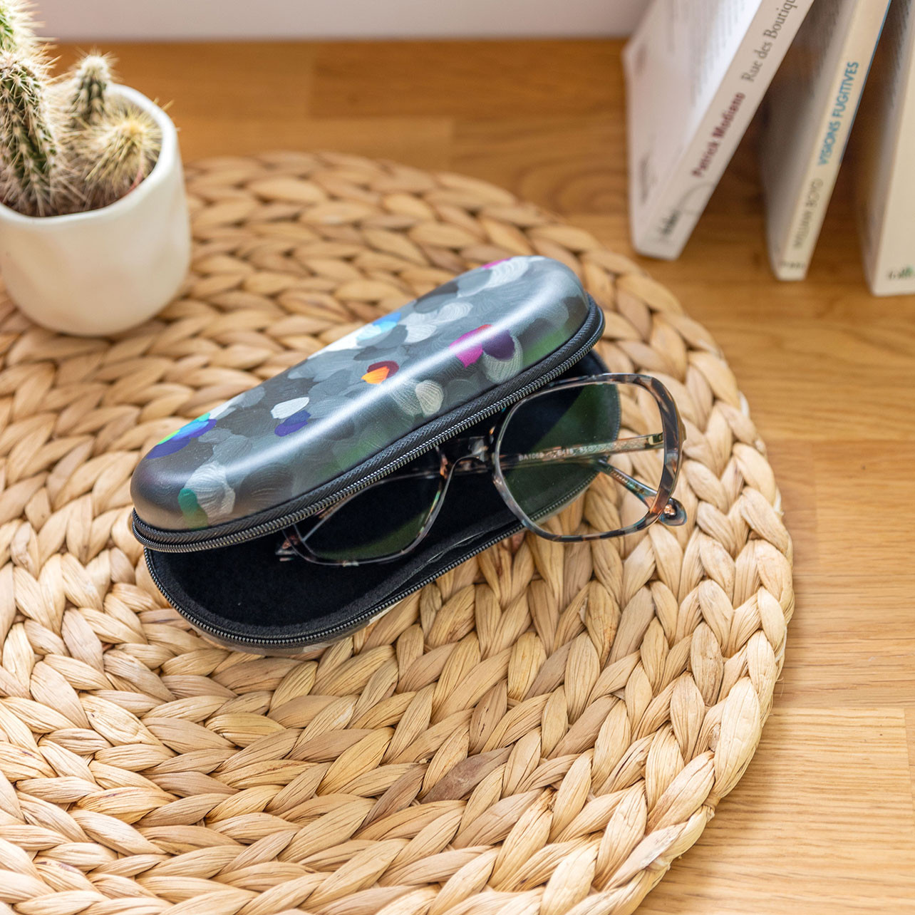 Hard glasses case - Voyage - Black Palette - Pylones