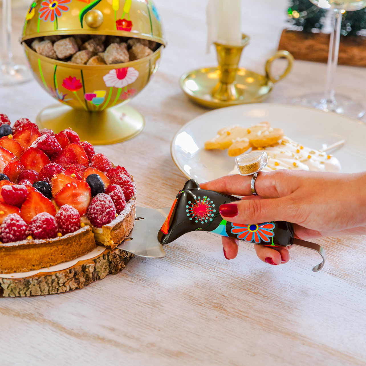 Pie server - Filou - Jardin Fleuri - Pylones